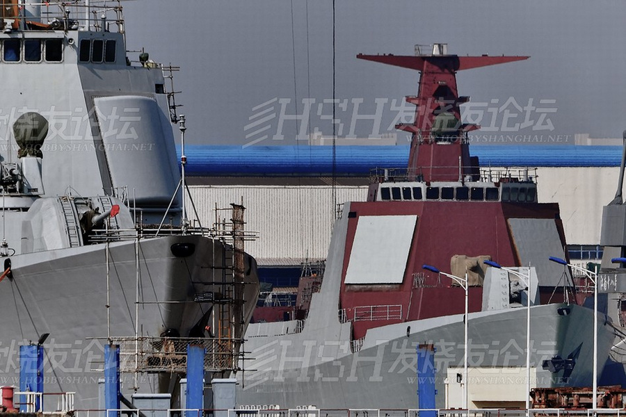 中国最新052C与052D驱逐舰“正脸”比拼-中新网